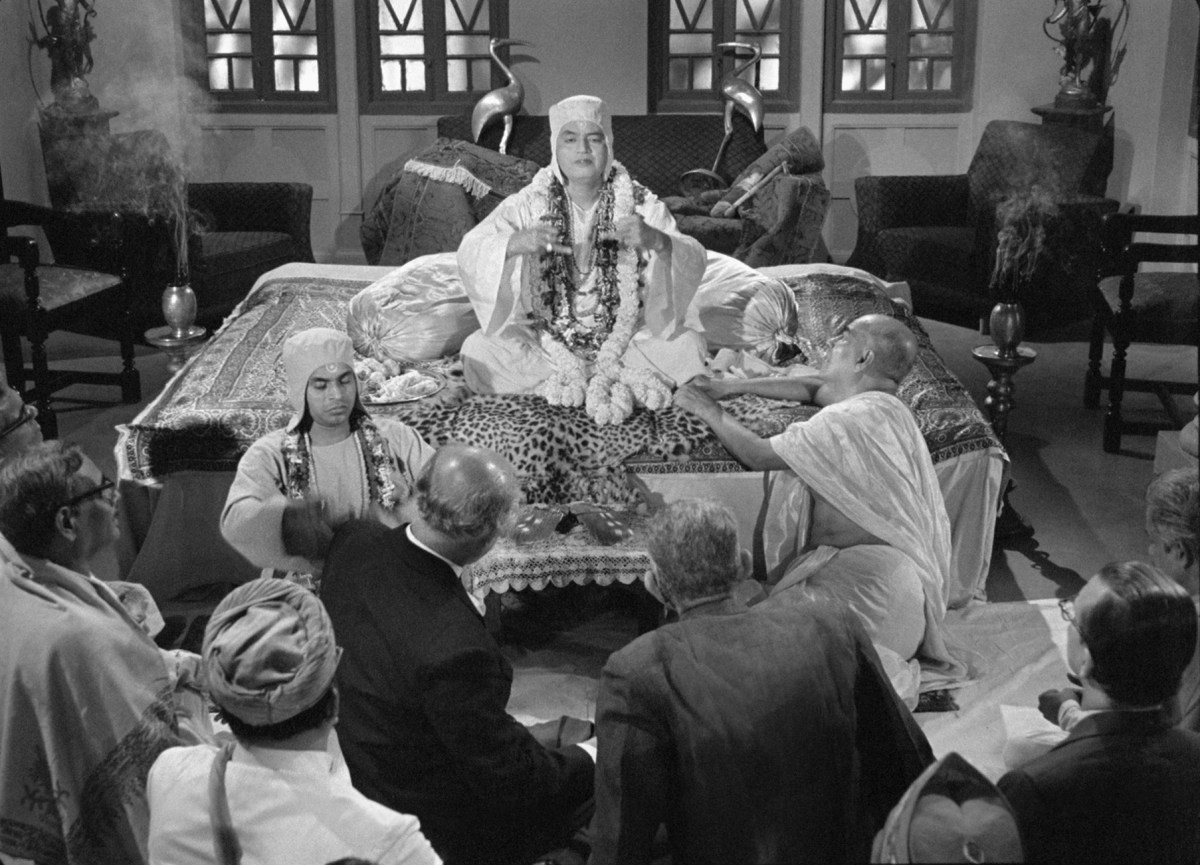 The Holy Man (1965) – The Postmodern Pelican
